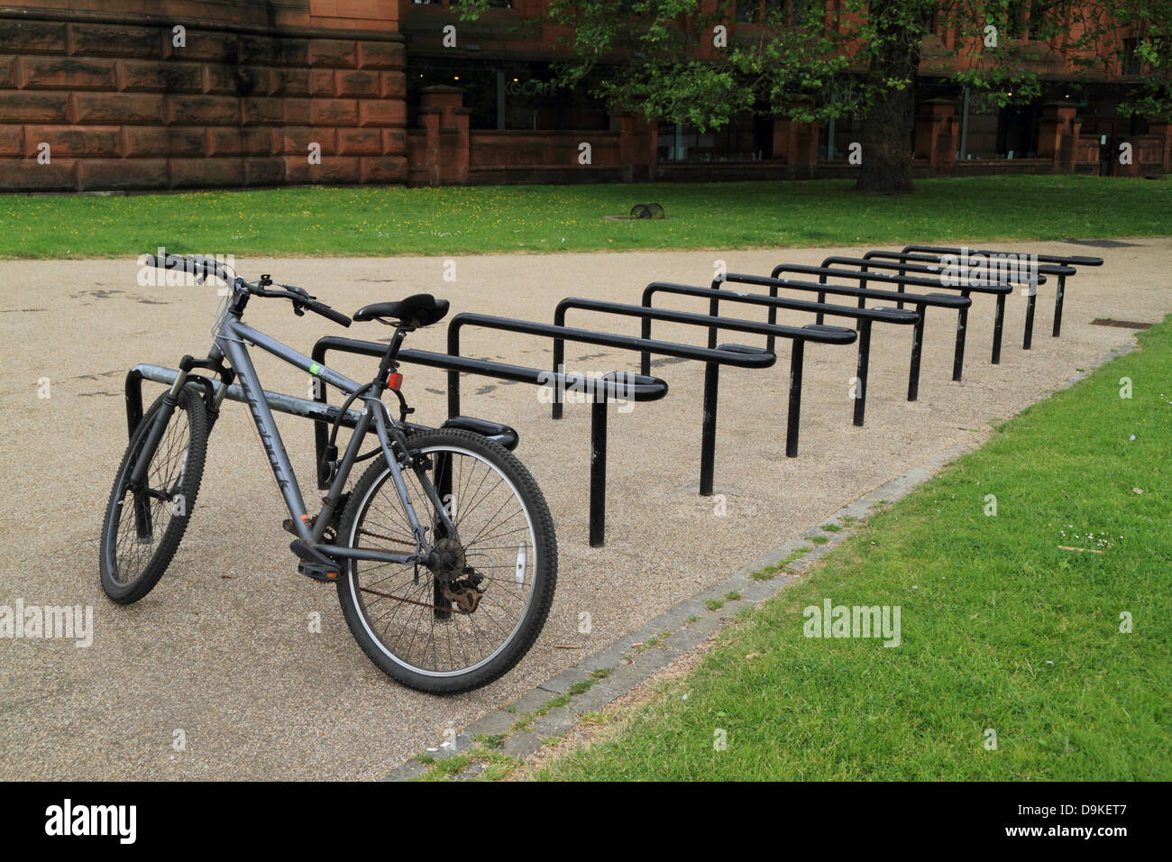 Bike locked to railings hi-res stock photography and images - Alamy
