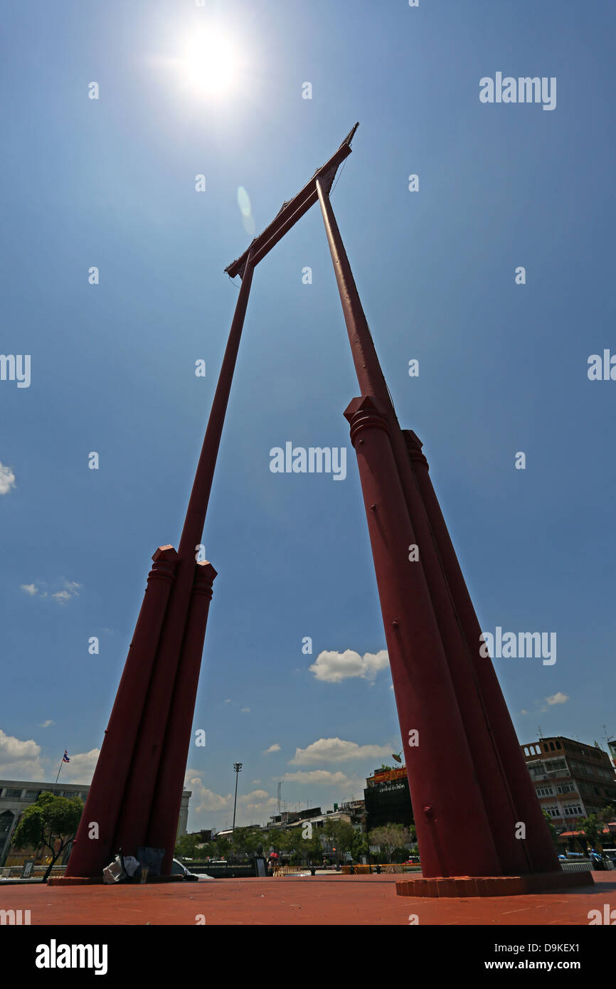The Giant Swing, Sao Ching Cha, Bangkok, Thailand Stock Photo - Alamy