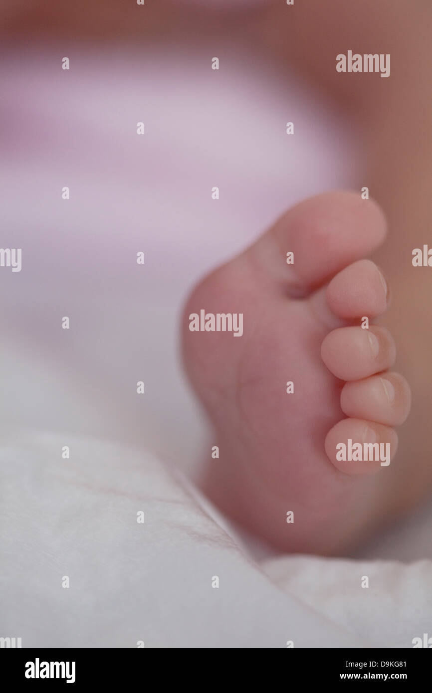 Children one foot hi-res stock photography and images - Alamy