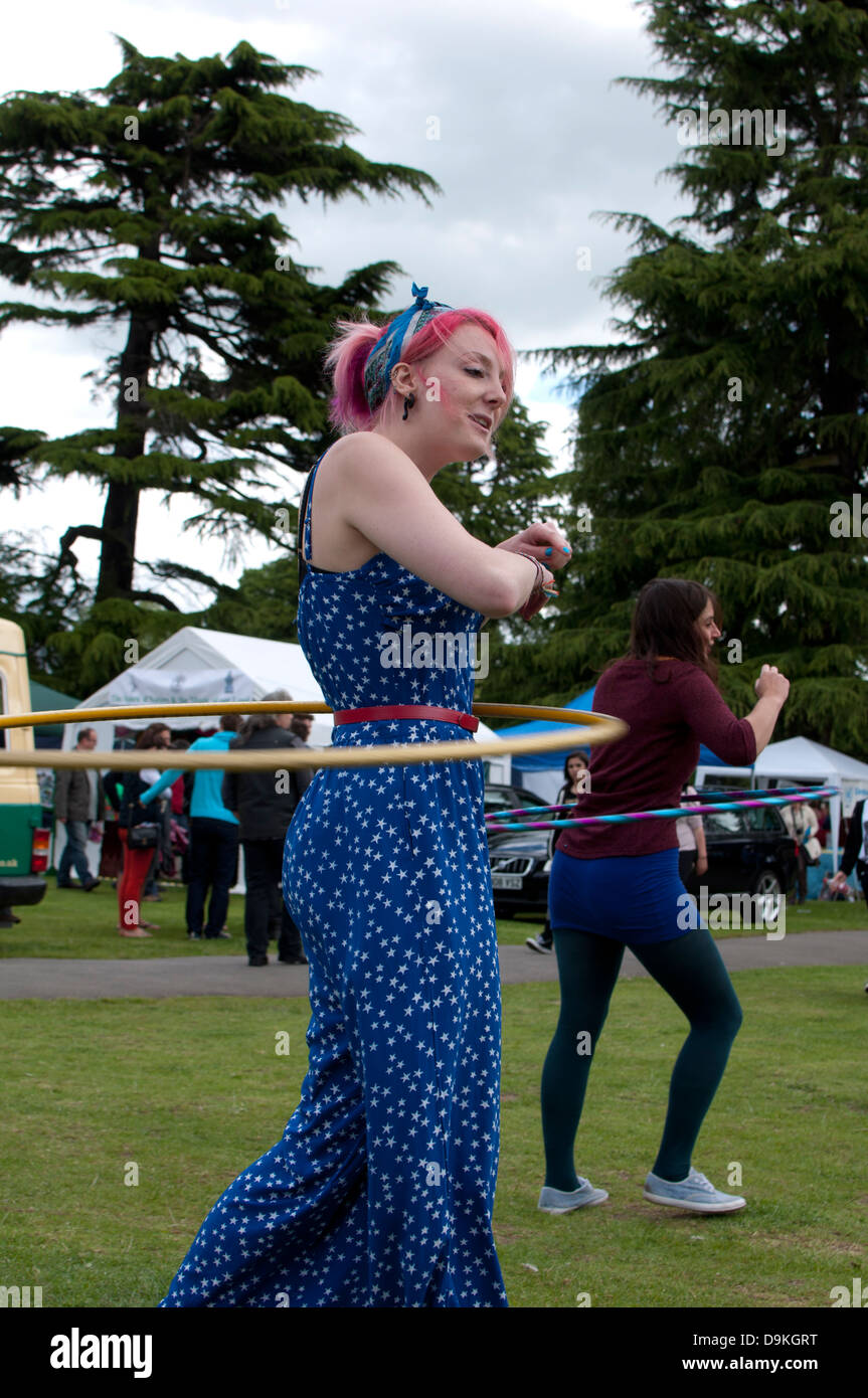 Woman hula hoop outside hi-res stock photography and images - Alamy