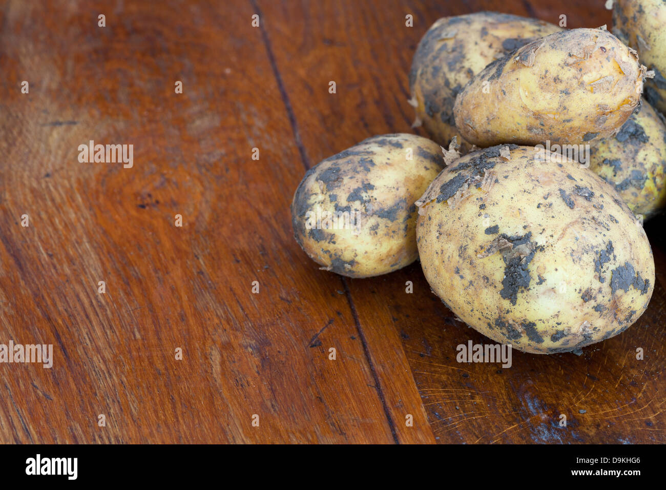 Few potatoes hi-res stock photography and images - Alamy