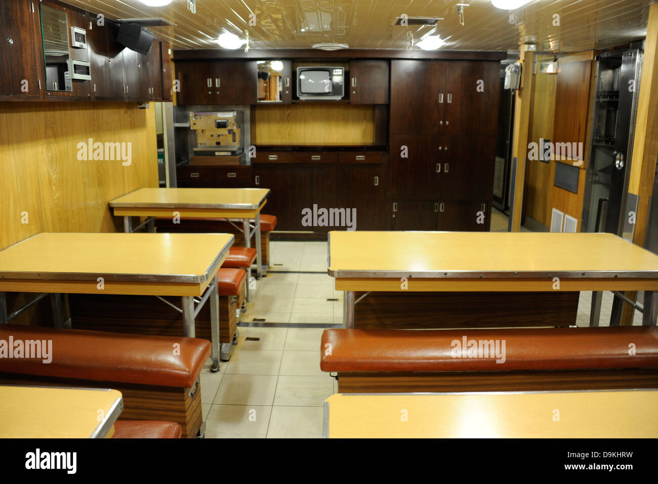 Submarine dining room hi-res stock photography and images - Alamy