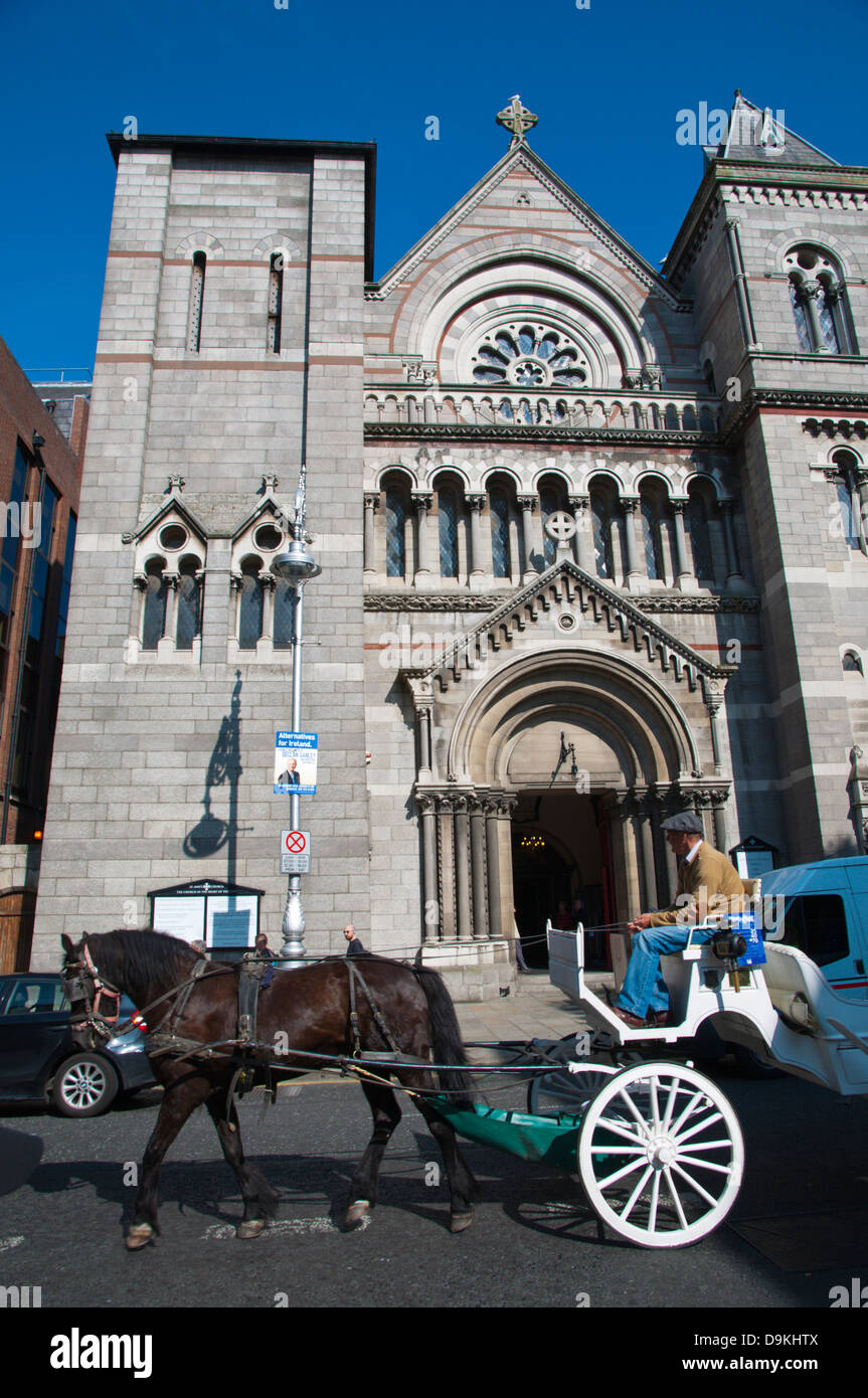 Irish horse drawn carriage hi-res stock photography and images - Alamy