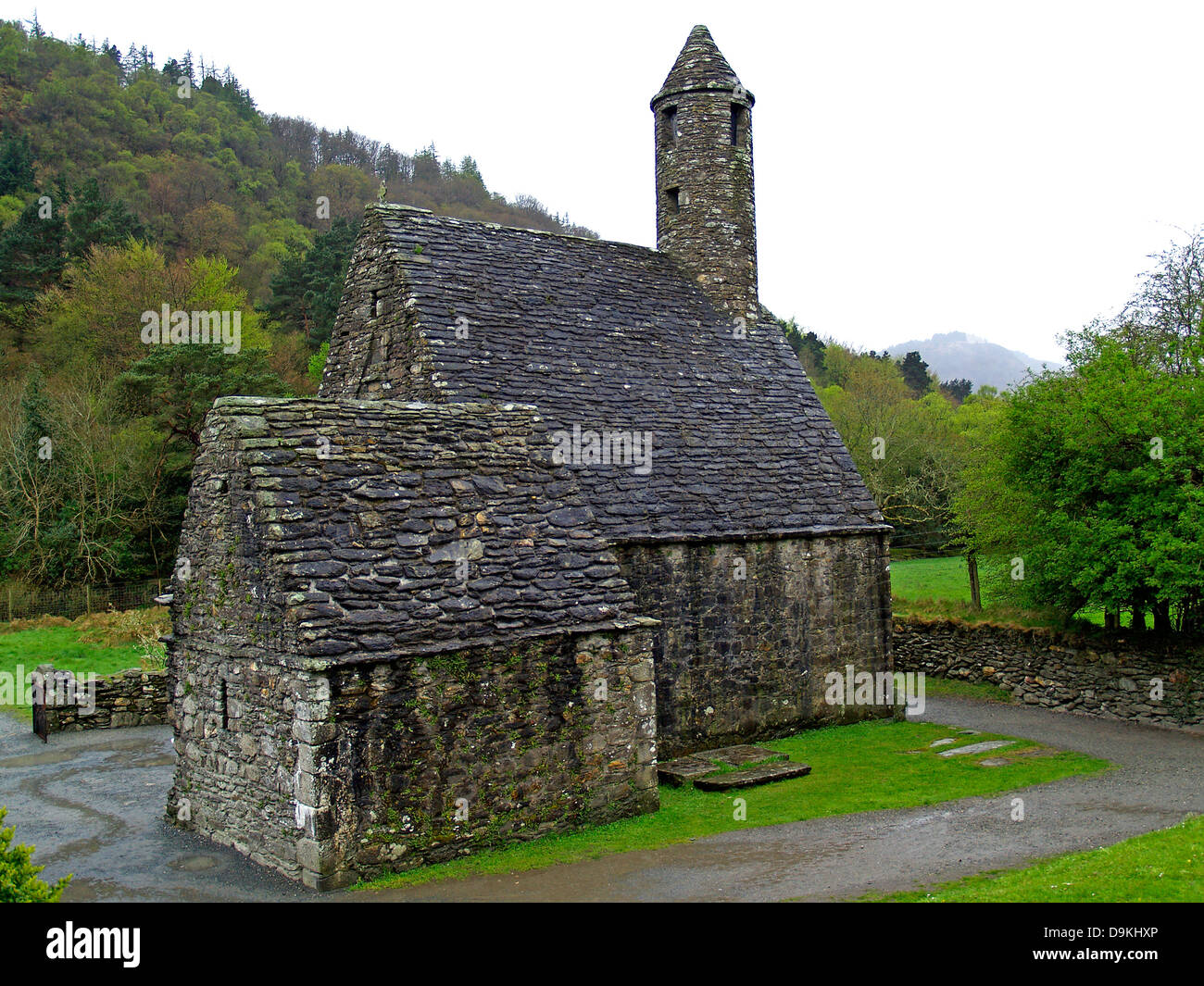 St kevins church round tower hi-res stock photography and images - Alamy