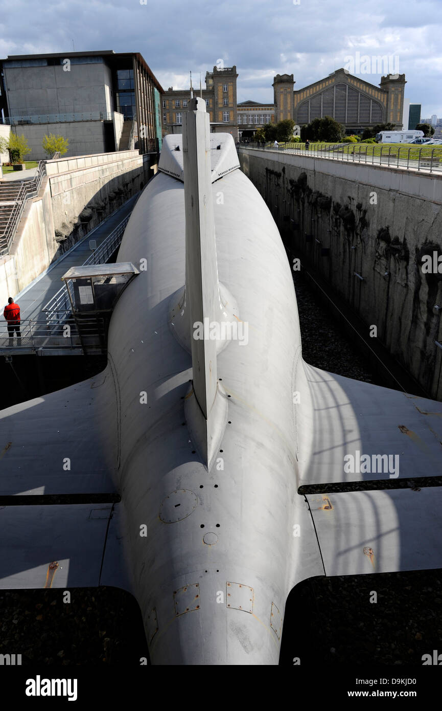 Le kiosque redoutable hi-res stock photography and images - Alamy