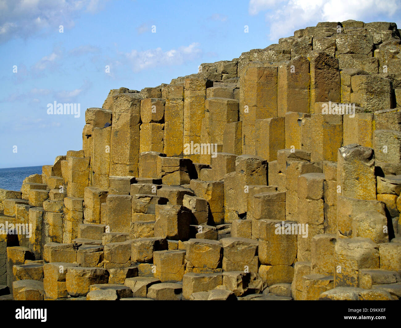 The hexagonal basalt columns of the Giant's Causeway,Northern Ireland ...