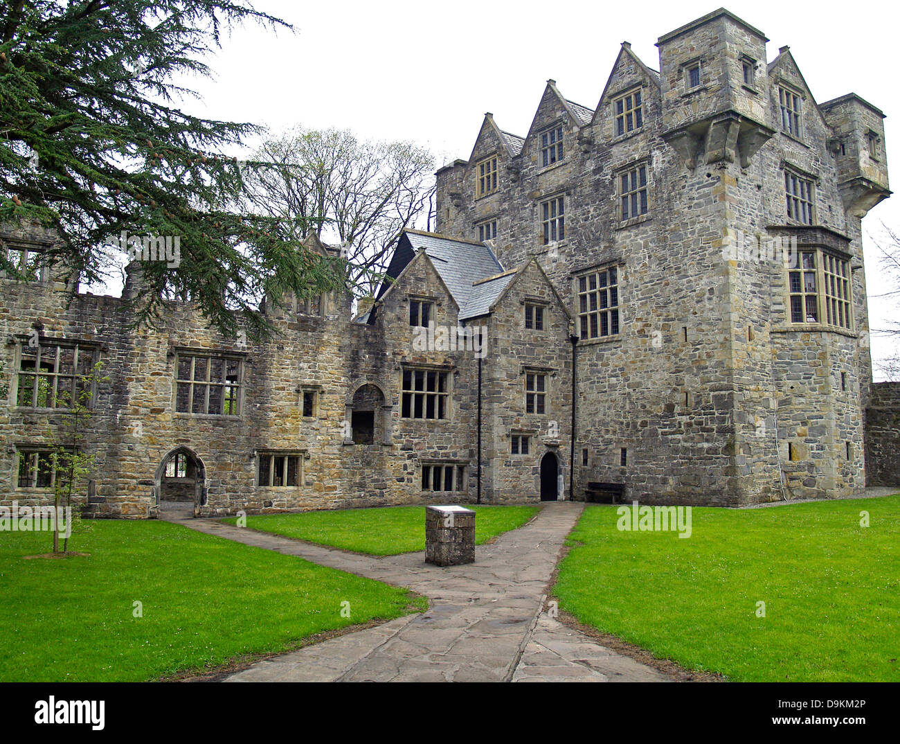 Castles in county donegal hi-res stock photography and images - Alamy