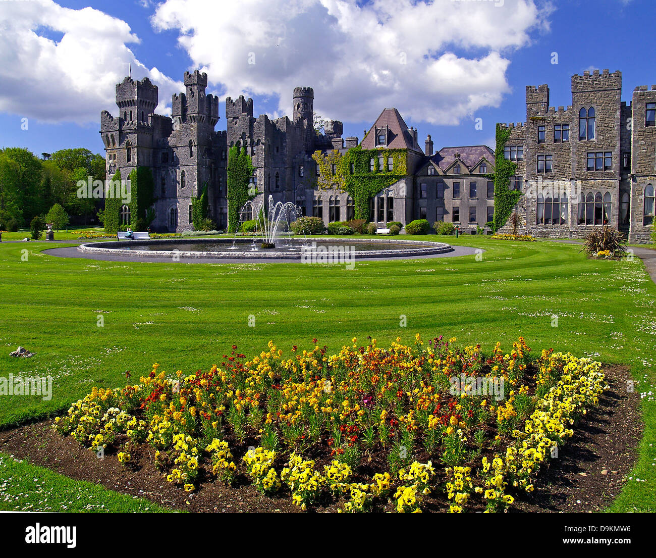 Ashford castle ireland hi-res stock photography and images - Alamy