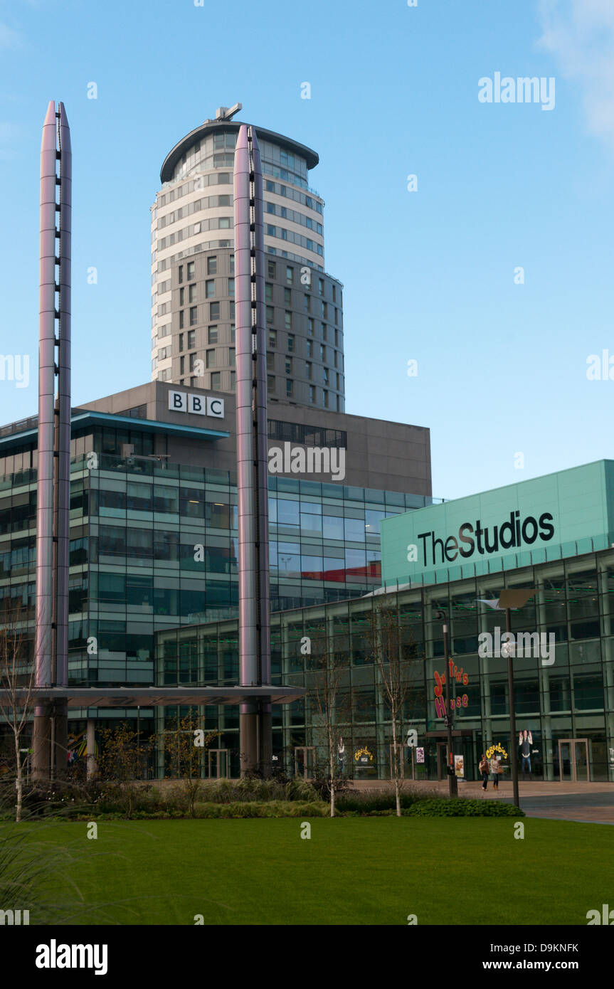 Bbc building salford quays hi-res stock photography and images - Alamy