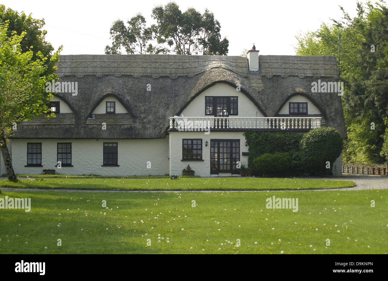 Thatched roof home,Kinvarra,County Galway,Ireland Stock Photo - Alamy