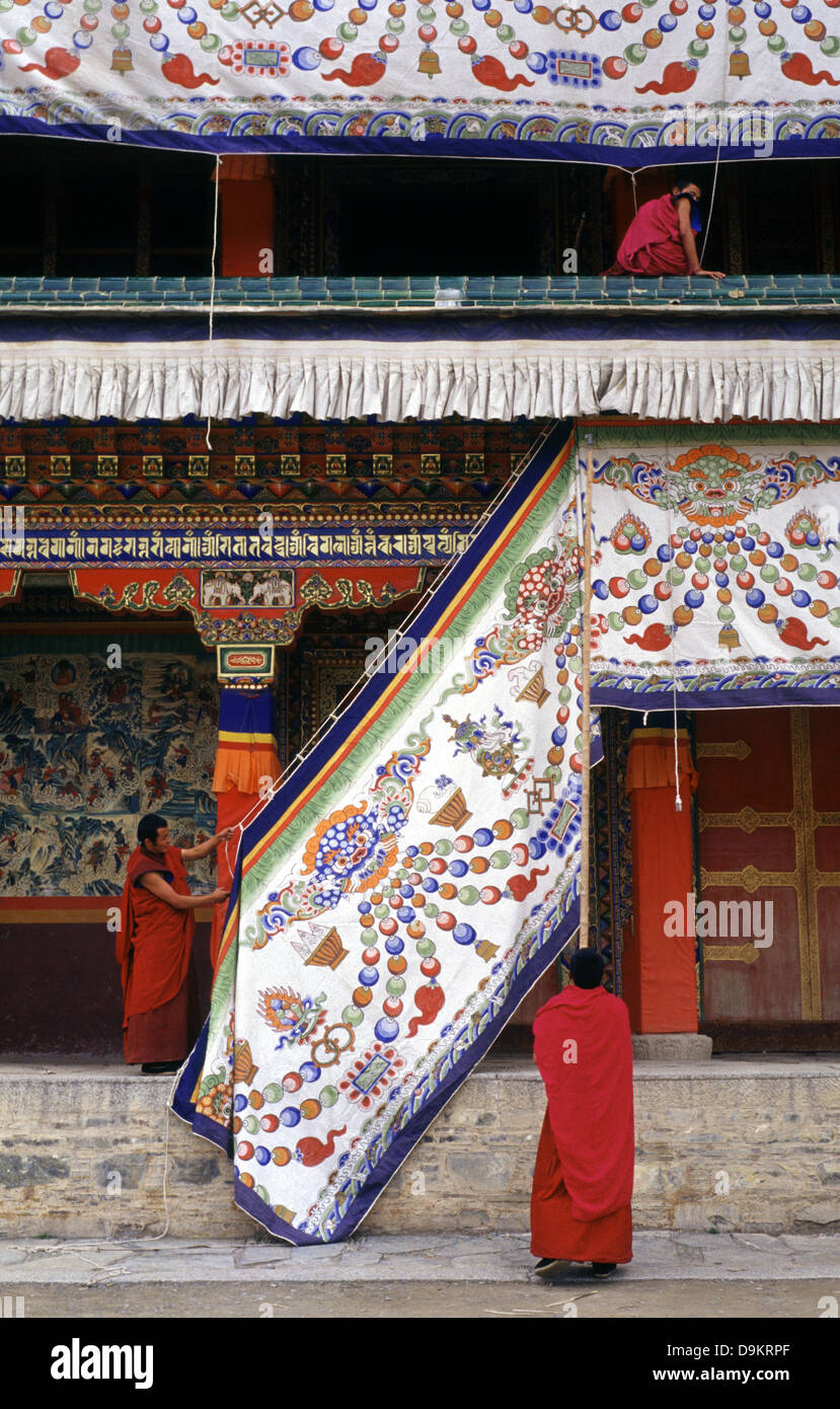 Tibetan Buddhist Monks In Labrang High Resolution Stock Photography and ...