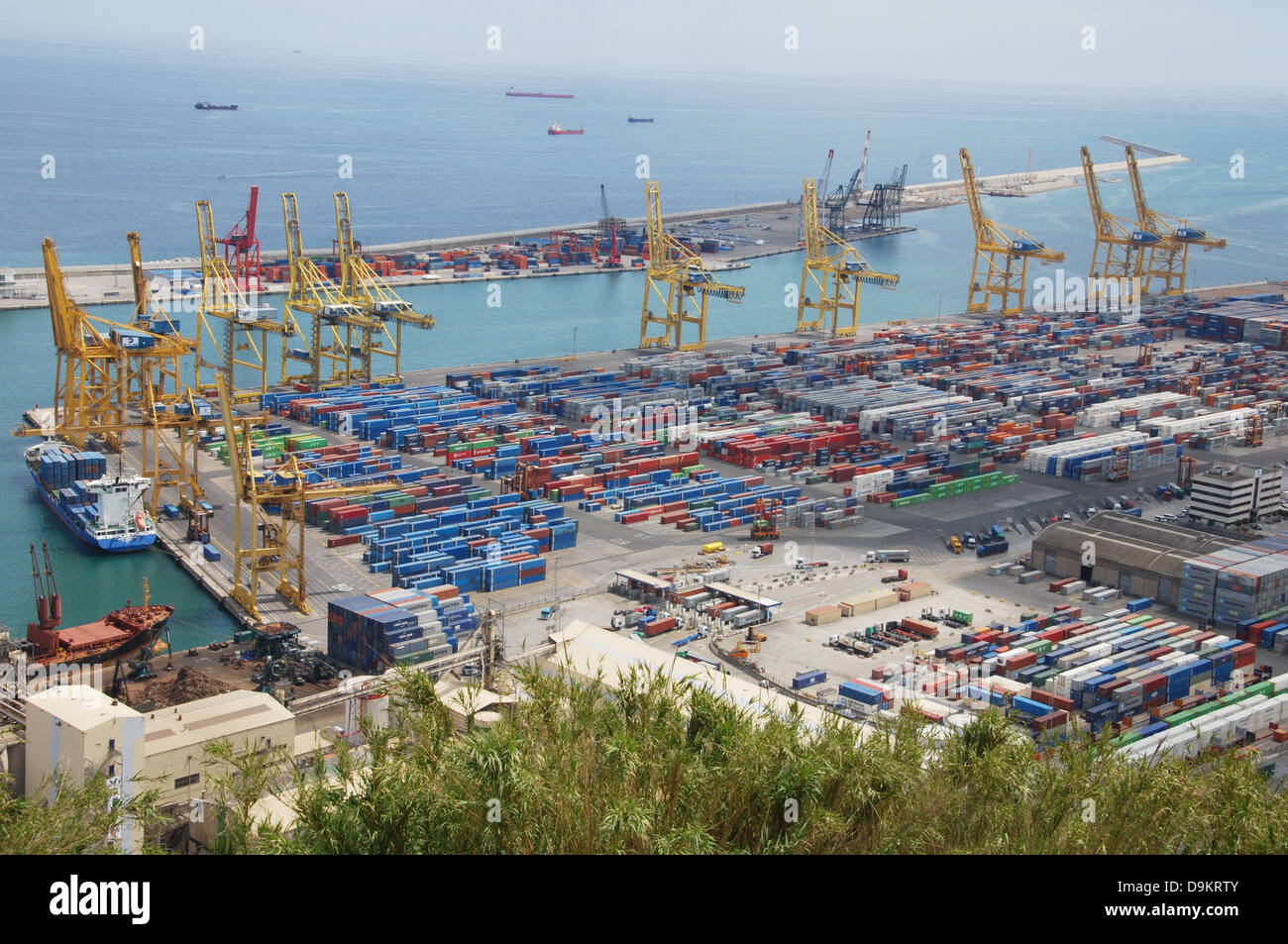 Loading cargo containers trucks hi-res stock photography and images - Alamy