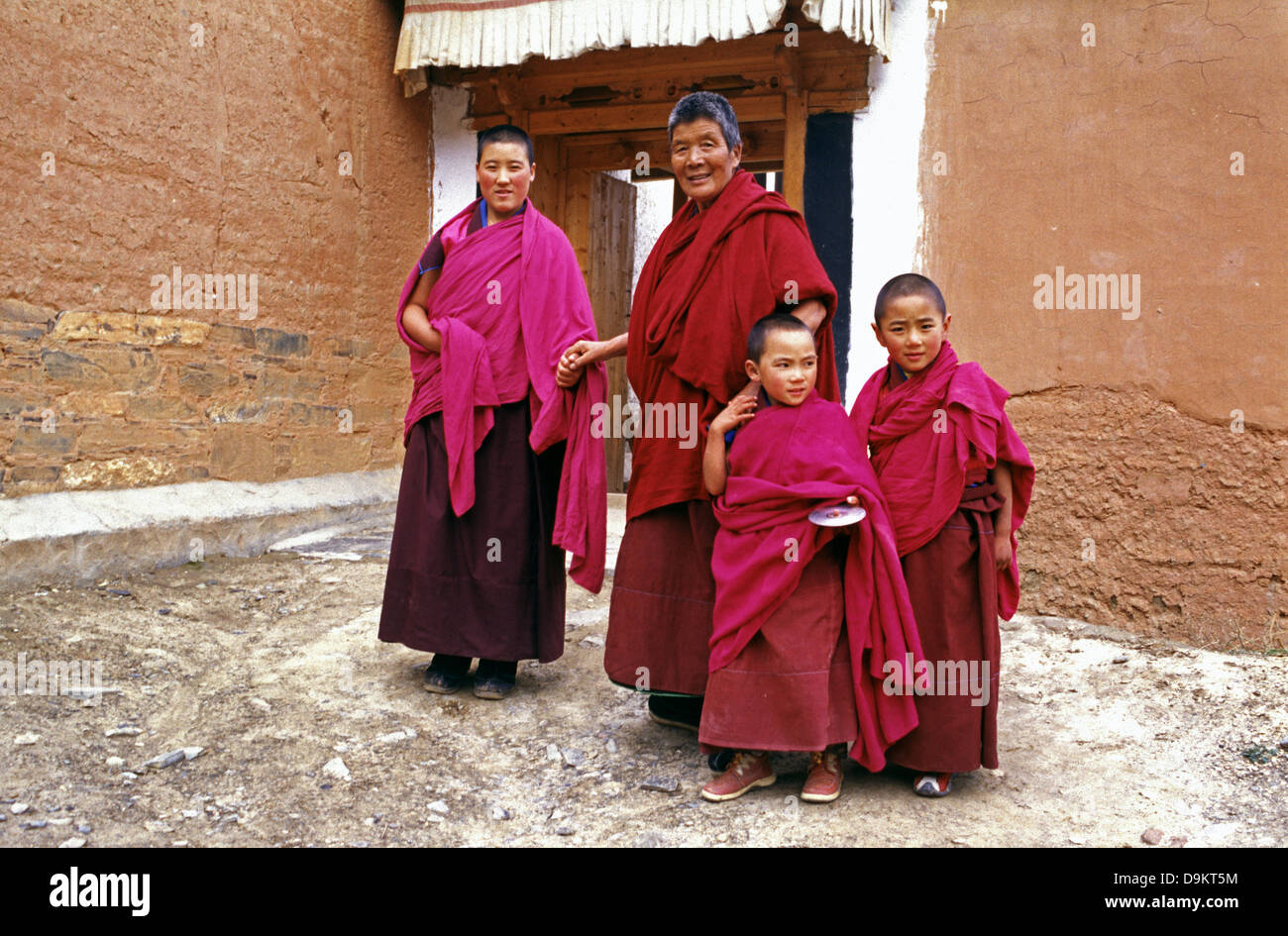 Tibetan Buddhist nuns wearing traditional costume in Labuleng Si or ...