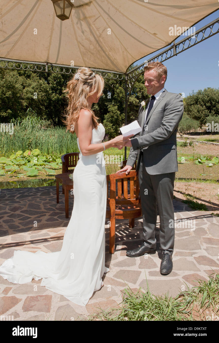 Mid adult couple on wedding day Stock Photo - Alamy