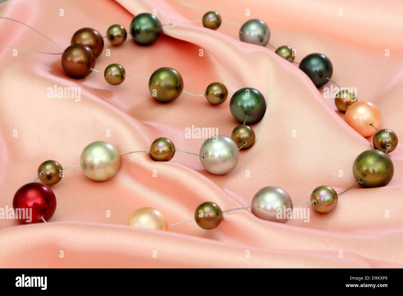 Freshwater pearls hi-res stock photography and images - Alamy