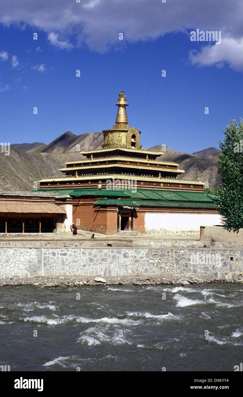 Gong Tang pagoda in Labuleng Si or Labrang monastery one of the six ...