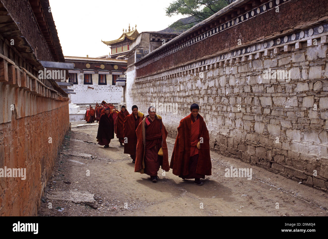 Tibetan monks in Labuleng Si or Labrang monastery one of the six great ...