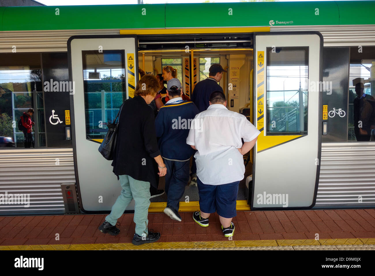 Transperth train hi-res stock photography and images - Alamy