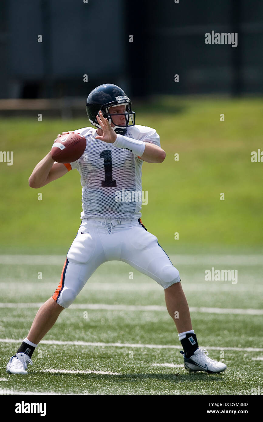 Virginia Cavaliers QB Patch Duda (1) during spring practice on March 21 ...