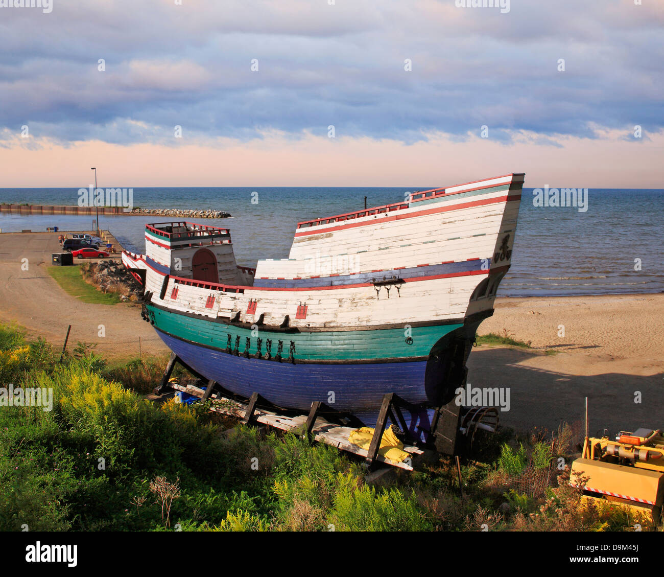 The Sea Lion, A Replica Of A Late 16th Century British Three Masted ...