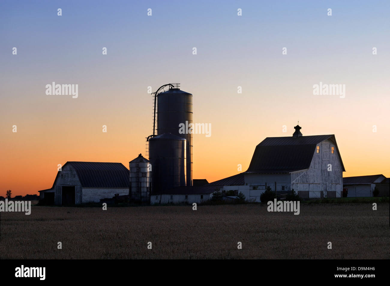 A New Day Dawns Over A Midwestern Farm, Ohio, USA Stock Photo - Alamy