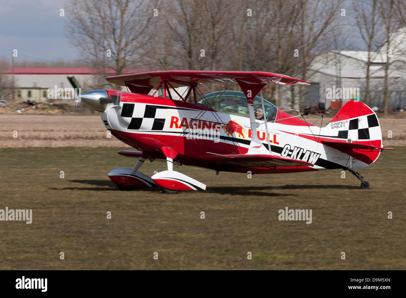 Advanced aerobatic biplane hi-res stock photography and images - Alamy
