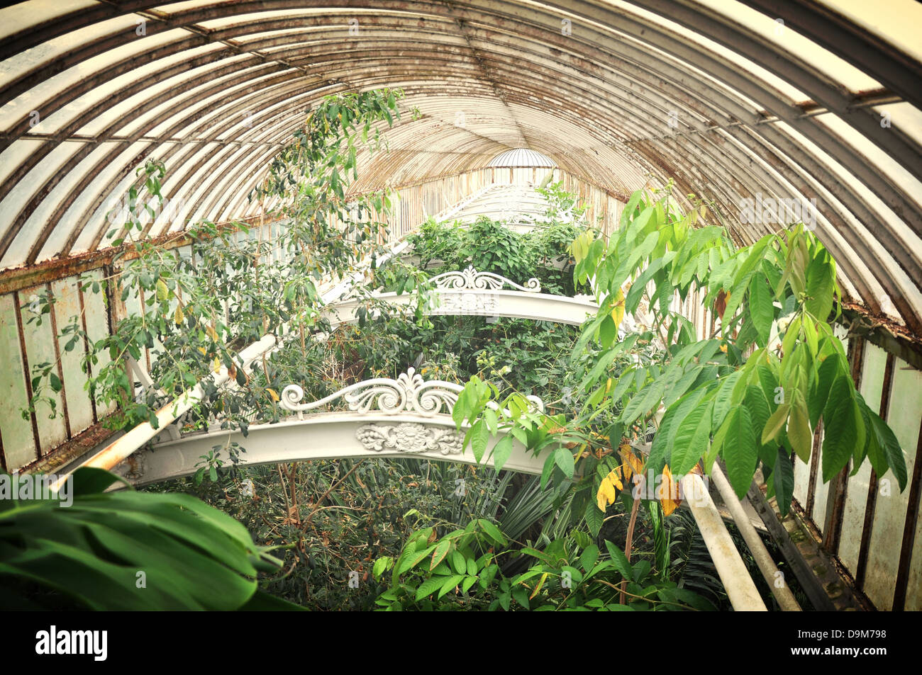 Greenhouse roof hi-res stock photography and images - Alamy