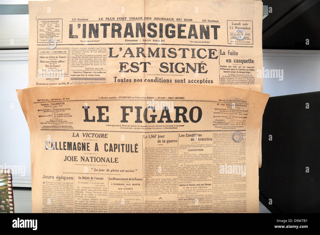 Signing of the armistice hi-res stock photography and images - Alamy