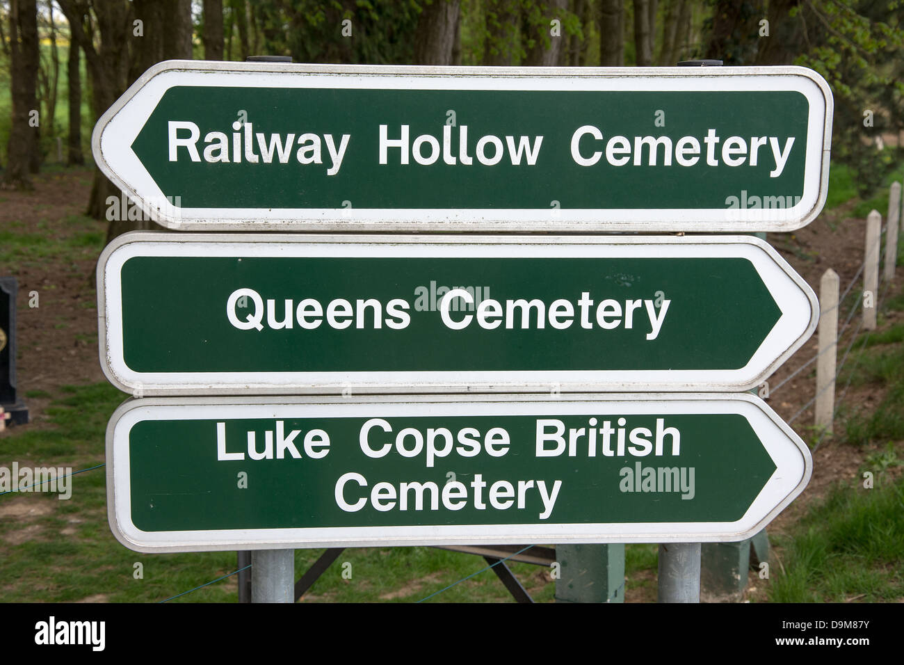 Direction signs for the Commonwealth Cemeteries at Railway Hollow ...
