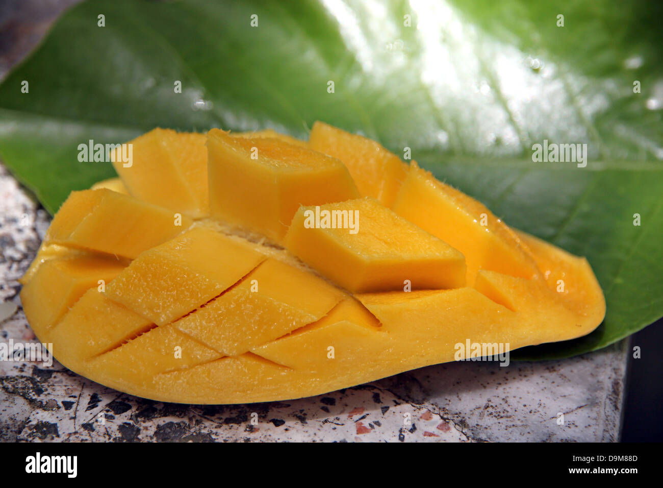 The Ripe mangoes slices Stock Photo - Alamy