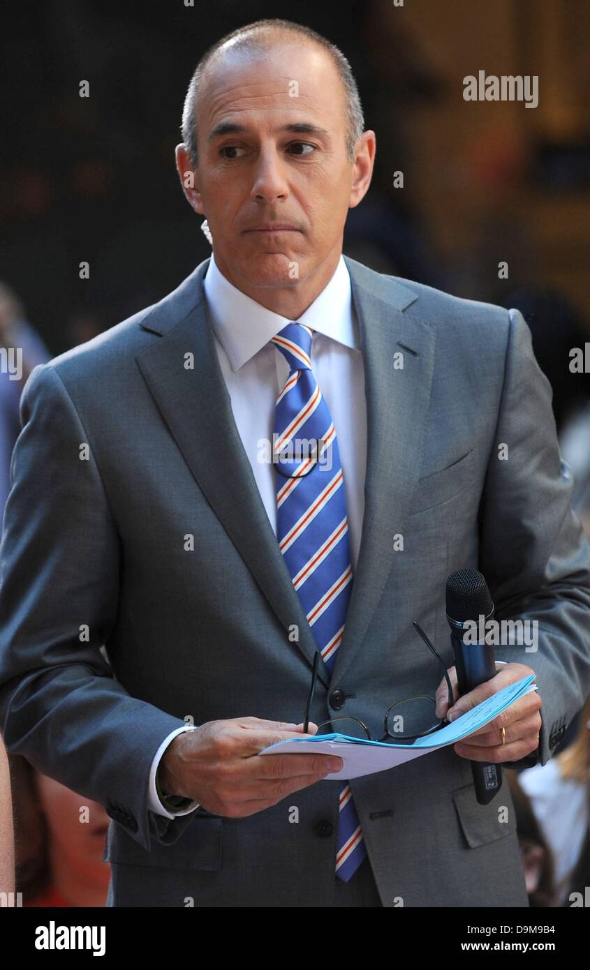 Matt Lauer on stage for NBC Today Show Concert with Hunter Hayes ...
