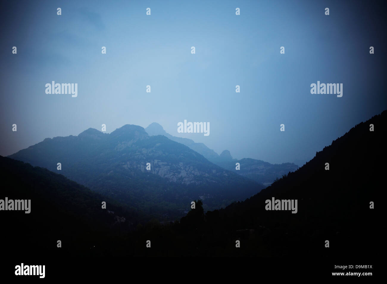 Taishan china mountain hi-res stock photography and images - Alamy