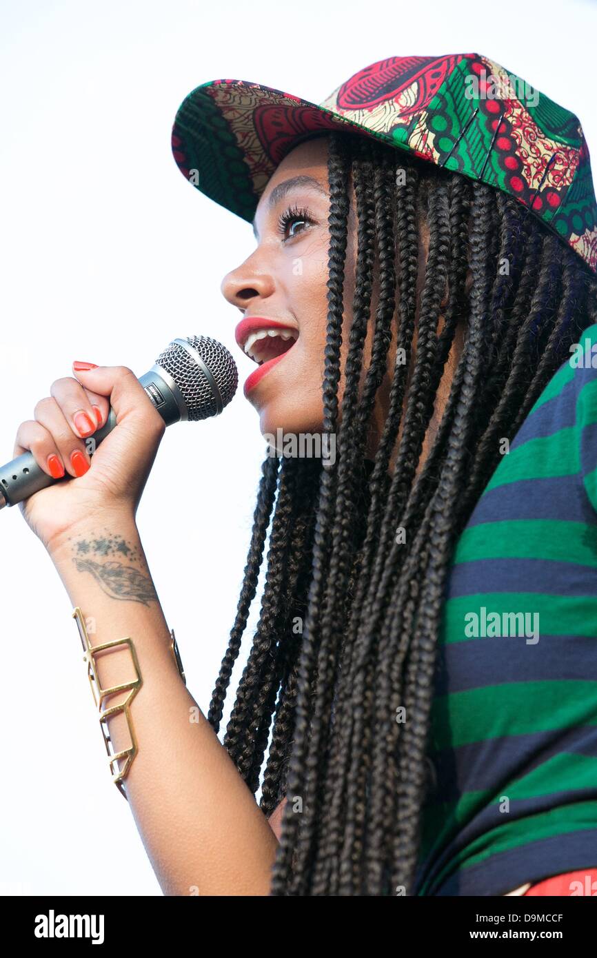 Solange piaget knowles hi-res stock photography and images - Alamy