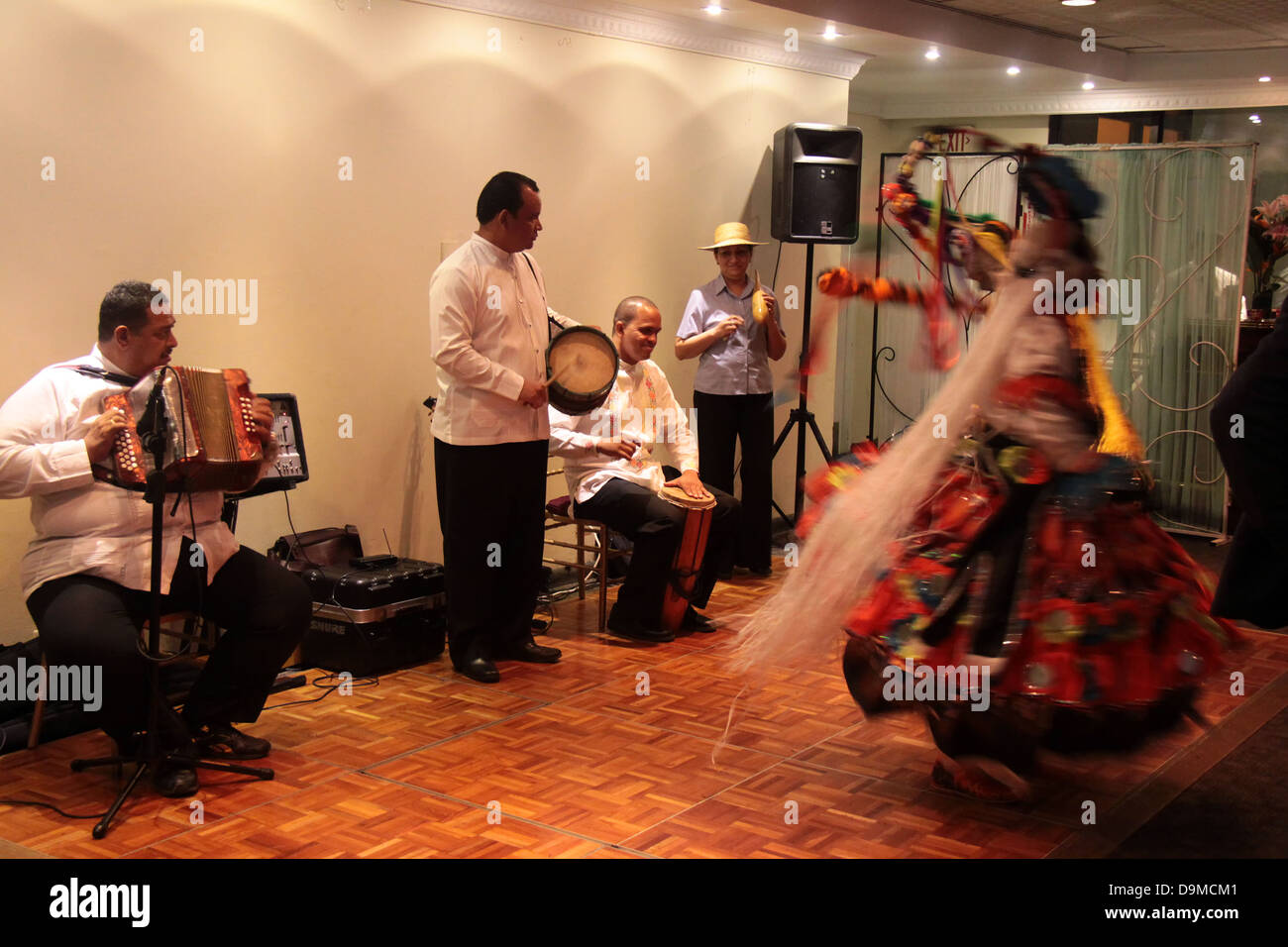 Panama folklore hi-res stock photography and images - Alamy