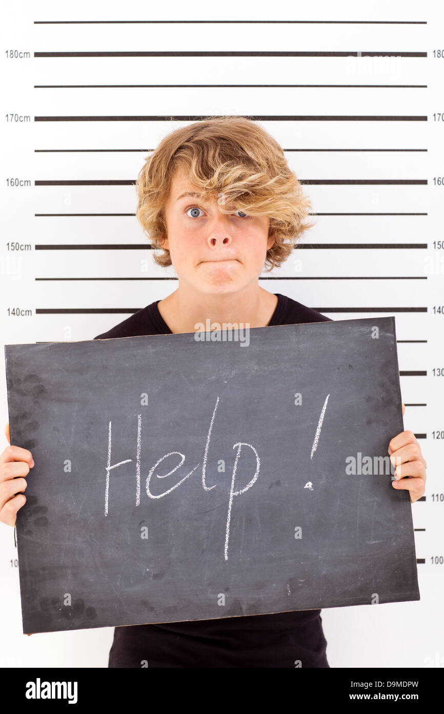 Teen boy crying hi-res stock photography and images - Alamy