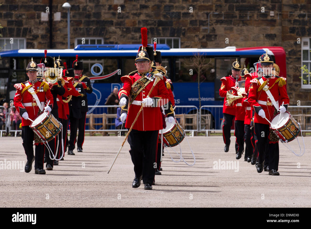 Man british army uniform 2013 hi-res stock photography and images - Alamy