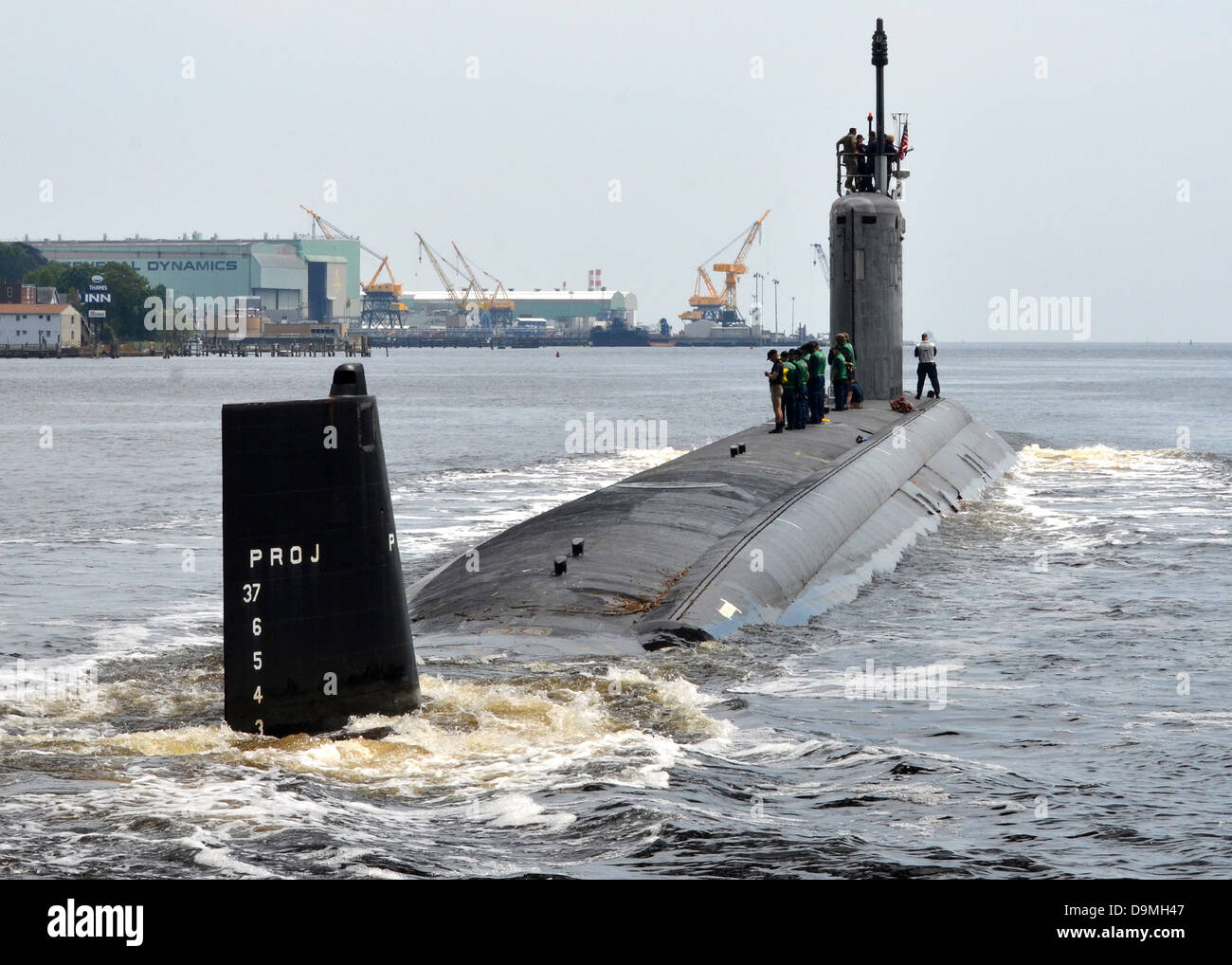 Virginia class attack submarine uss missouri hi-res stock photography ...