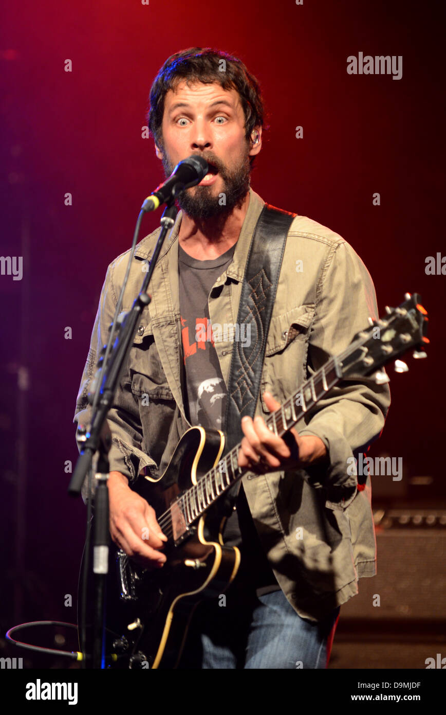 Canadian musician hi-res stock photography and images - Alamy