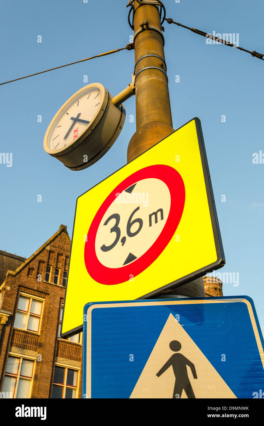 Amsterdam road signs hi-res stock photography and images - Alamy