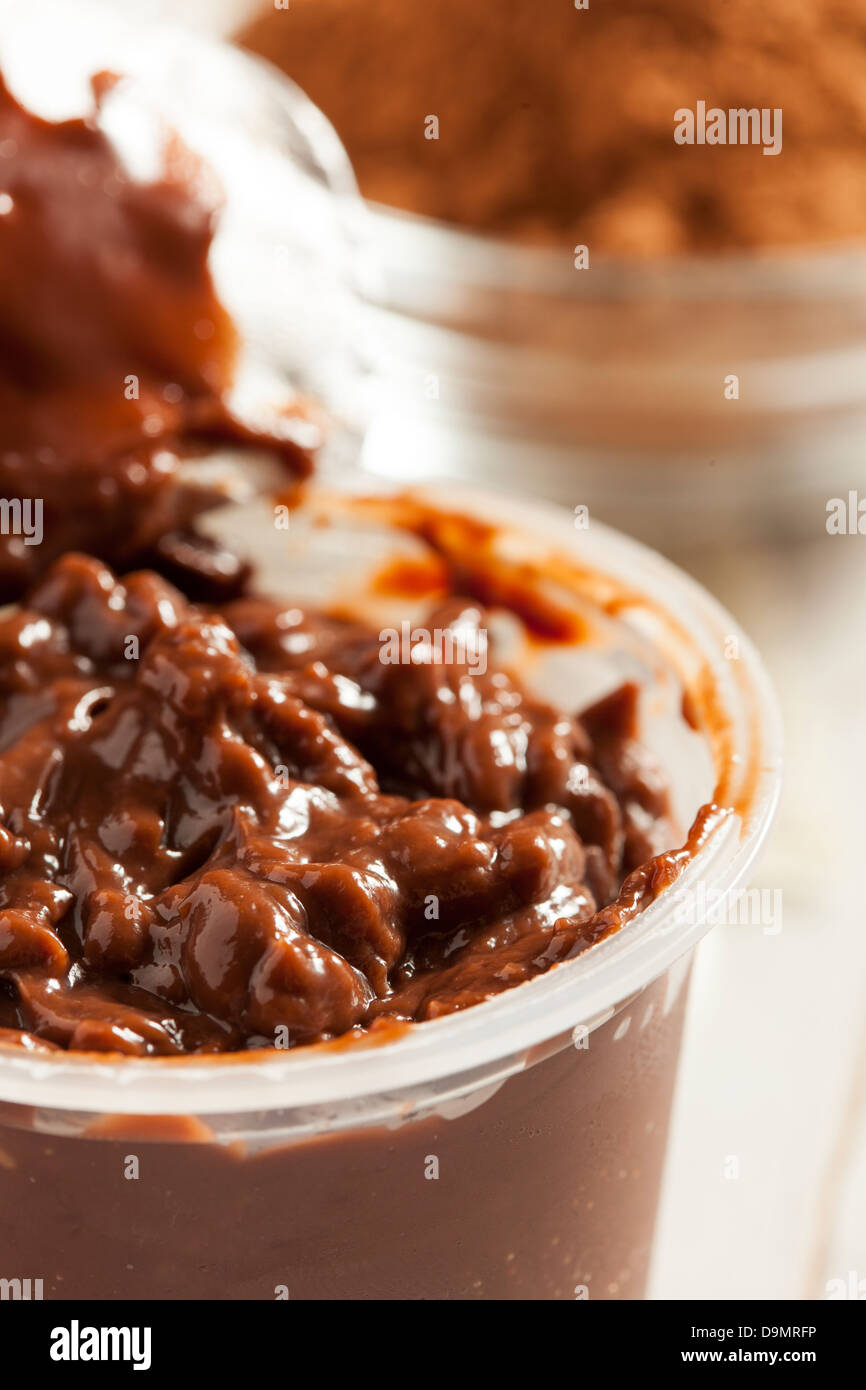 Snack pack chocolate pudding hi-res stock photography and images - Alamy