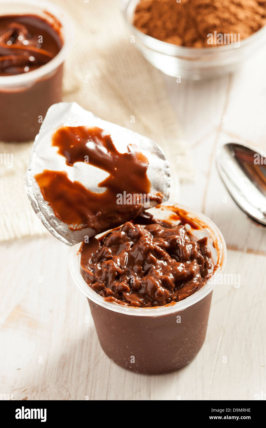 Snack pack chocolate pudding hi-res stock photography and images - Alamy