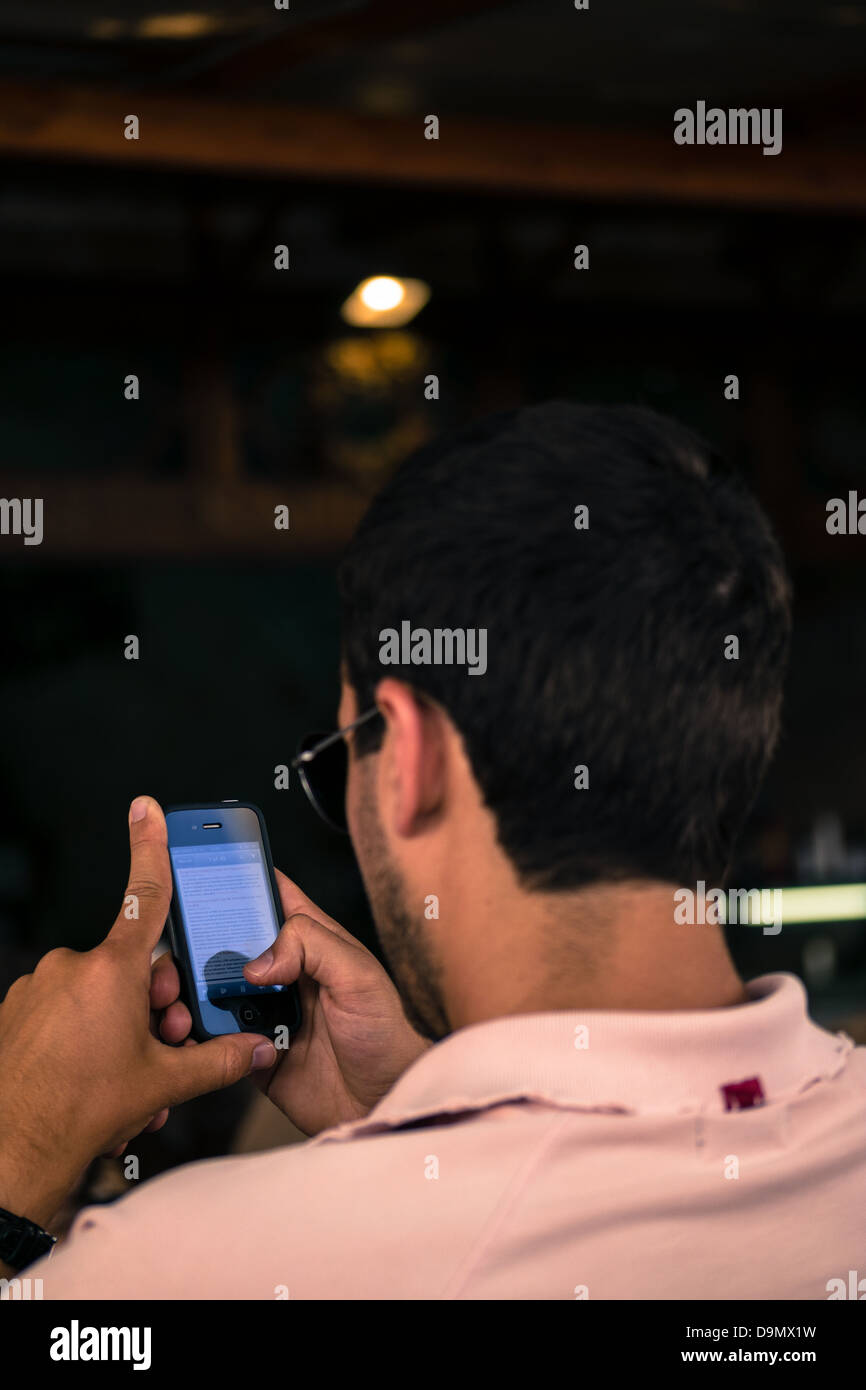 Iphone call screen hi-res stock photography and images - Alamy