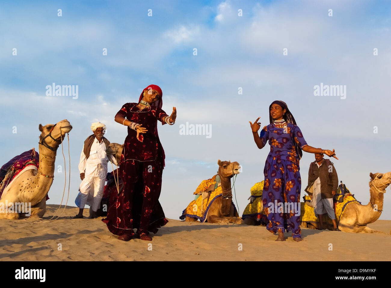 Sandy dance hi-res stock photography and images - Alamy