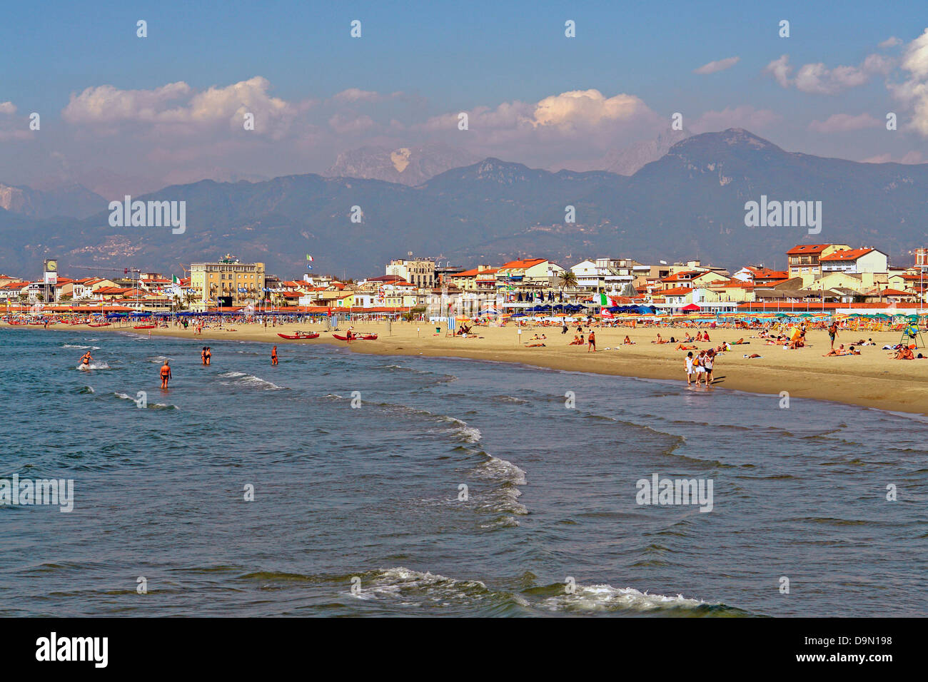 Viareggio italy beach hi-res stock photography and images - Alamy