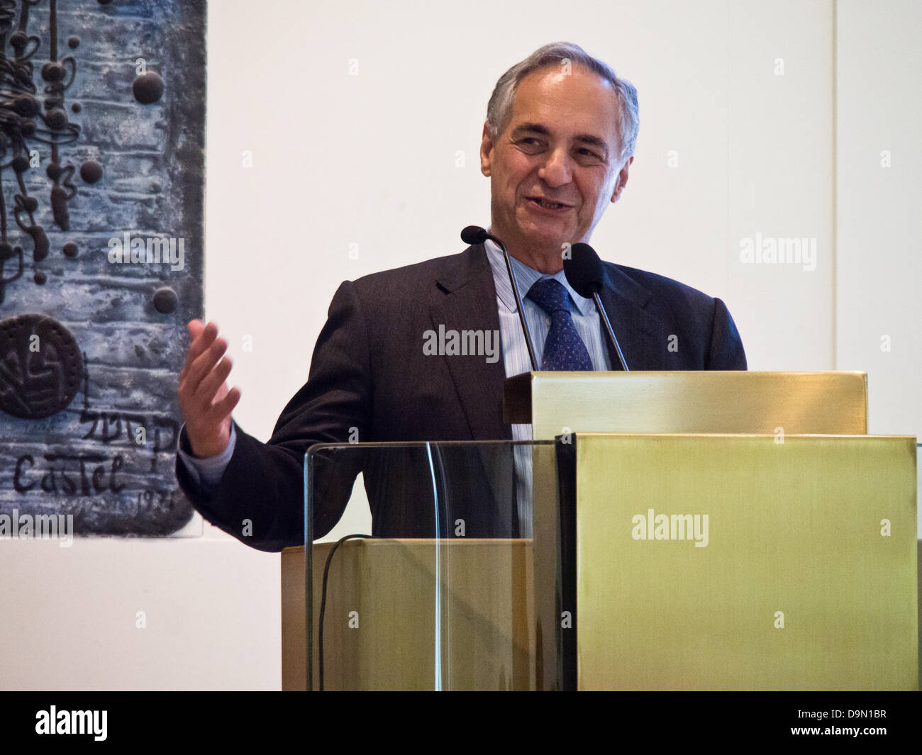 President of the University of Chicago, ROBERT ZIMMER, delivers a ...