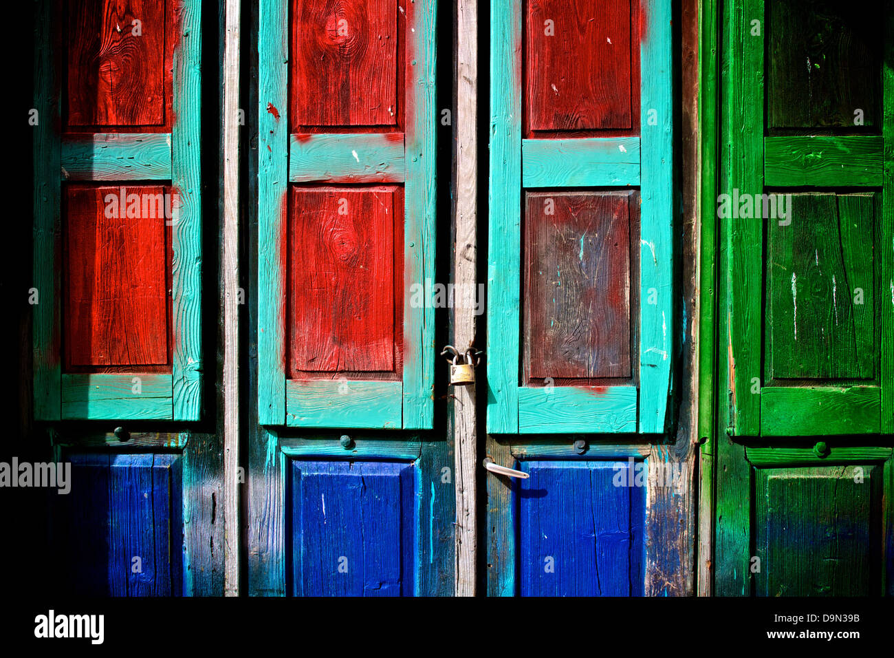 Different coloured doors hi-res stock photography and images - Alamy