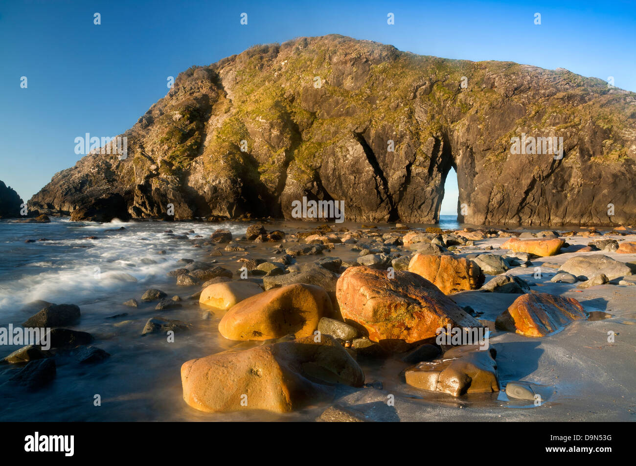 Arch rock oregon coast hi-res stock photography and images - Alamy