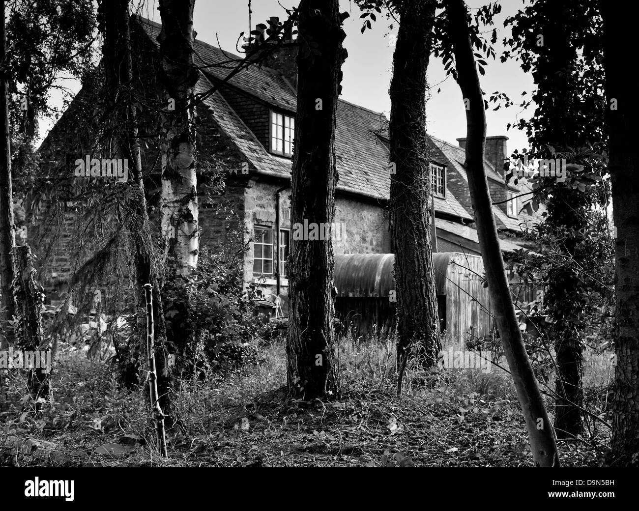 White cottage country house Black and White Stock Photos & Images - Alamy