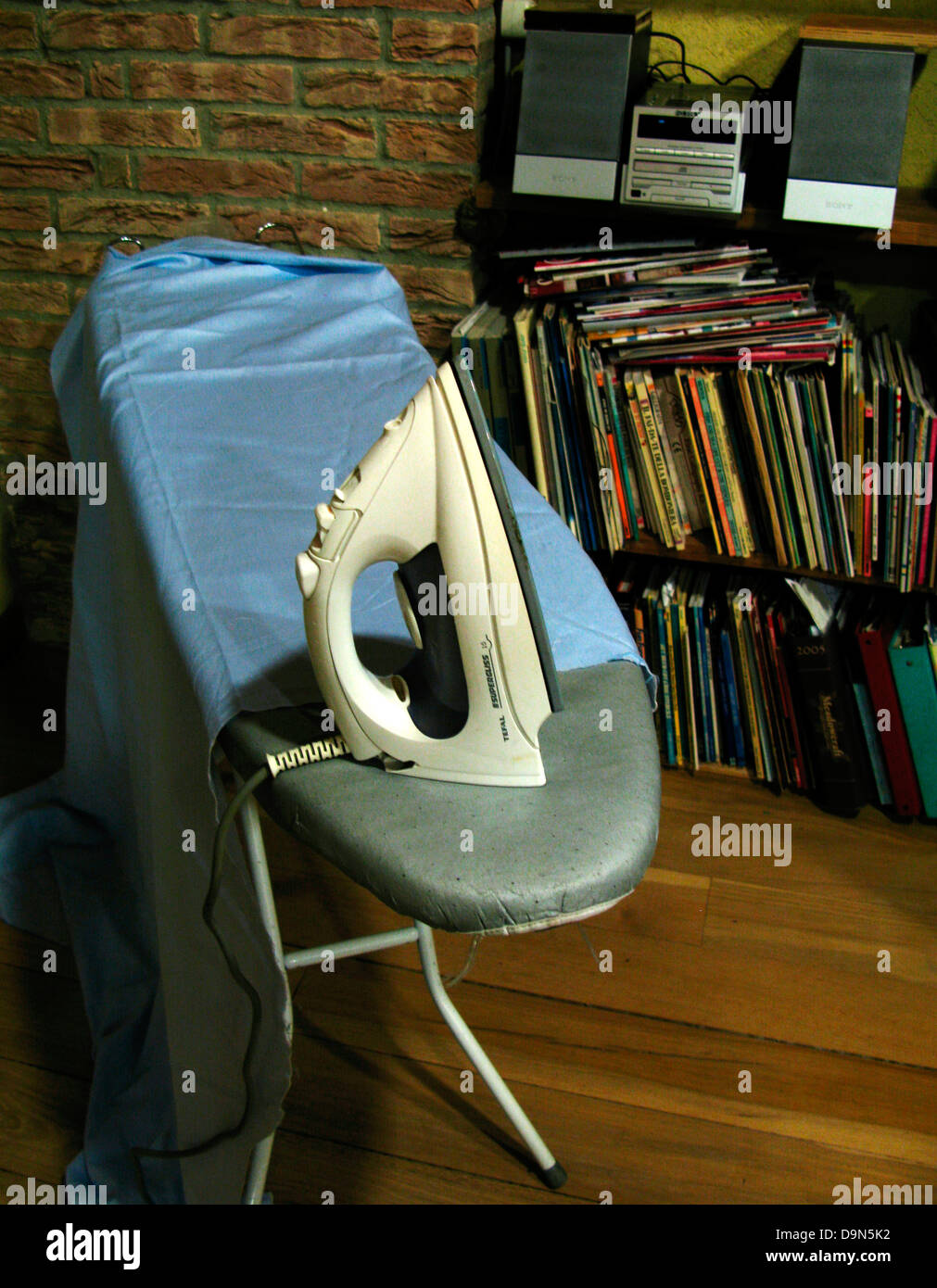 Ironing boards hi-res stock photography and images - Alamy