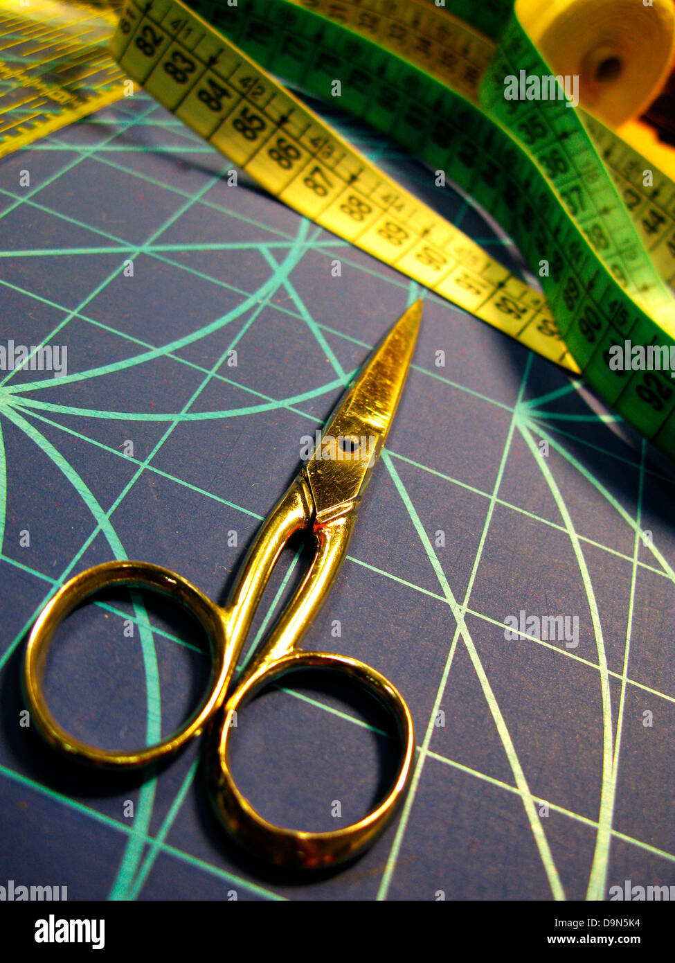 Laboratory scissors hi-res stock photography and images - Alamy